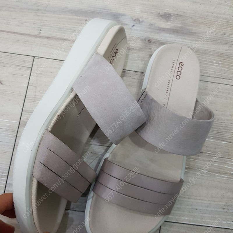 235~240 ecoc 에코샌들 ecco 37 | 티셔츠/캐쥬얼의류 | 중고나라