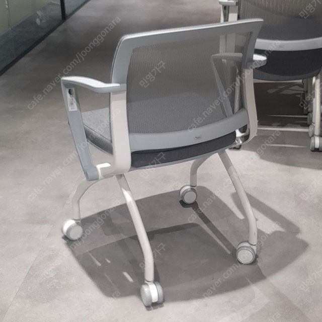 [판매] 퍼시스 사무용 VIM 화이트프레임 의자 CH0... | 학생/서재/사무용가구 | 중고나라
