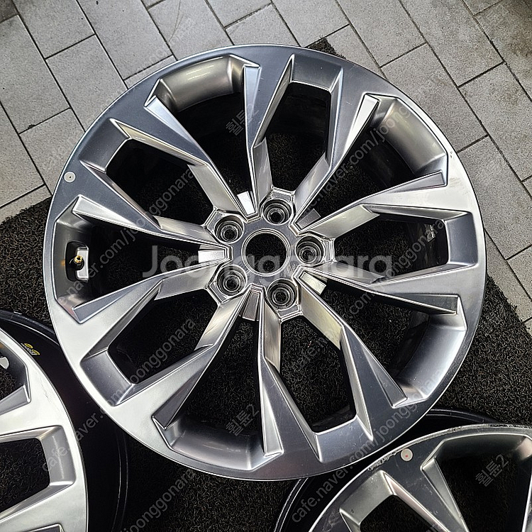 쏘렌토MQ4 20인치 중고휠 판매합니다 | 휠/타이어 | 중고나라