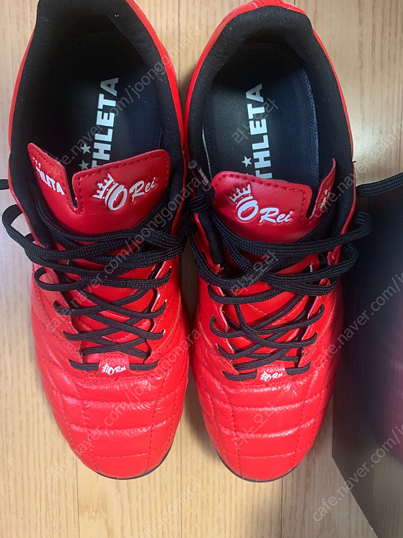 아슬레타 오레이a005 레드 한정판 260 | 축구의류/축구화 | 중고나라