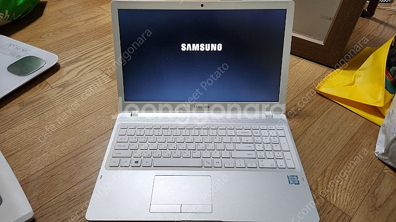 사용감 없는 삼성노트북 NT500R5L-M58D | 노트북/넷북 | 중고나라