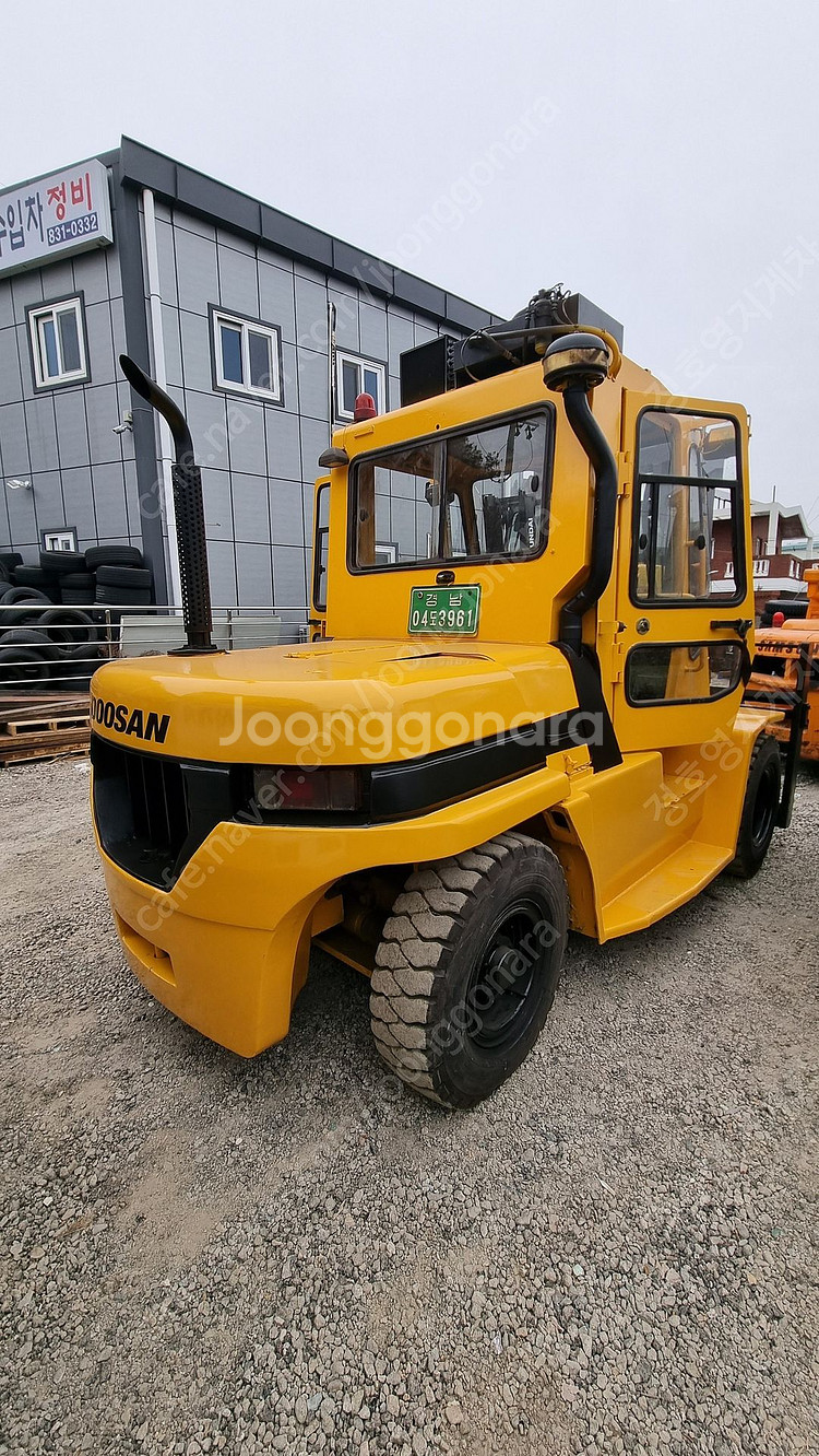 [판매] 자동발 장착된 두산 7톤 지게차 D70S | 산업자재 | 중고나라
