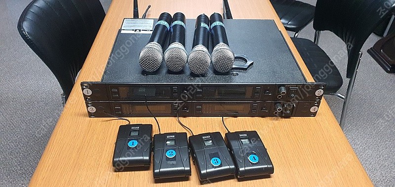 슈어무선마이크 u4d 4체널 판매합니다 | 건반악기 | 중고나라