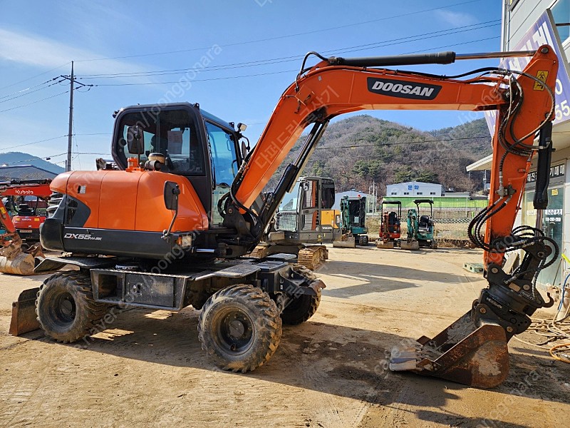 중고굴삭기 두산 DX55W 회전링크 2018년 2900... | 산업자재 | 중고나라