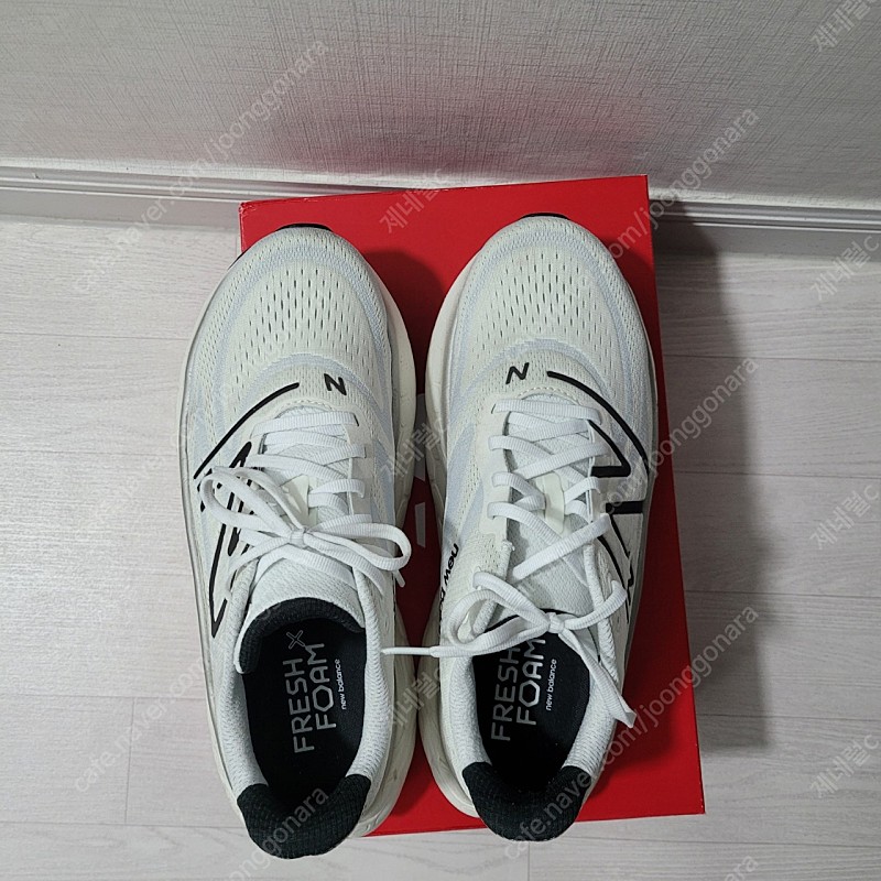 [팝니다] 뉴발란스 프레쉬폼X 모어 V4 270mm | 기타 스포츠 | 중고나라
