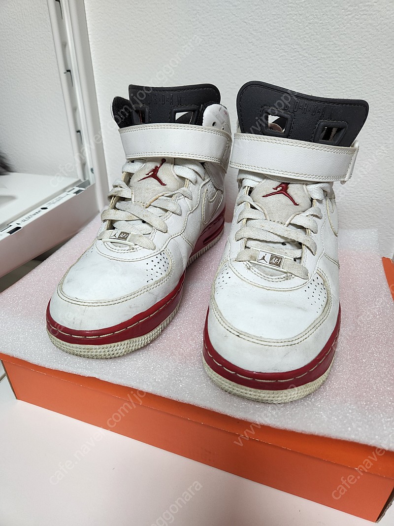 나이키 조던포스 AJF6 GS 흰빨검 4만원에 드립니다... | 여성의류 | 중고나라