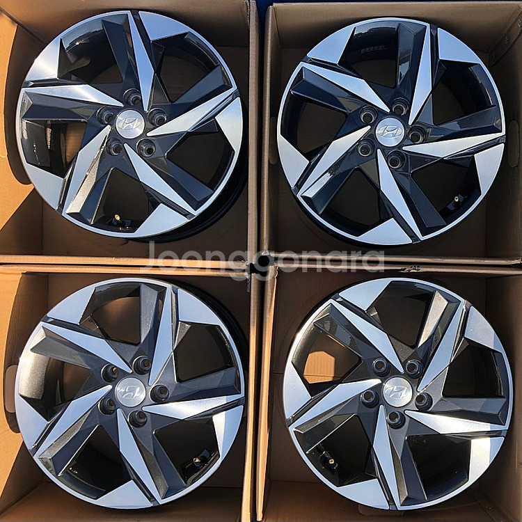 신형 아반떼 CN7 17인치 흠집없는 순정 휠 K3 아... | 휠/타이어 | 중고나라