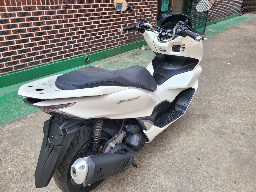 신형 PCX 21년식 싸게 판매합니다. abs모델 19... | 125cc 이하 | 중고나라