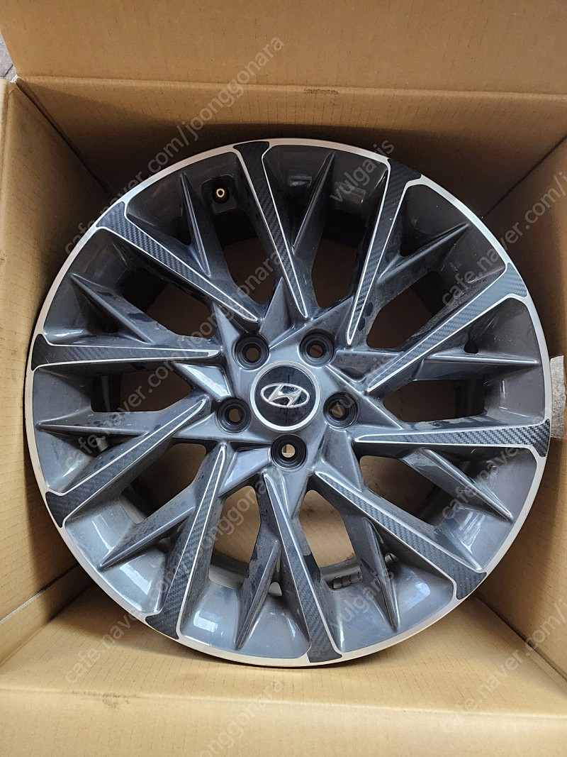 (개인) 소나타 dn8 18인치 순정휠팝니다 | 휠/타이어 | 중고나라