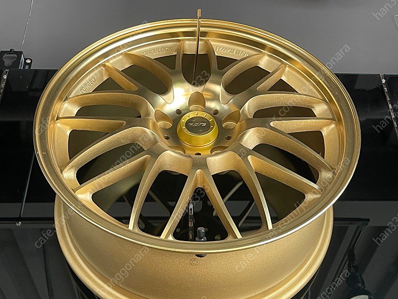 볼크정품 SE37 18인치 7.5j42동일 팝니다 | 휠/타이어 | 중고나라