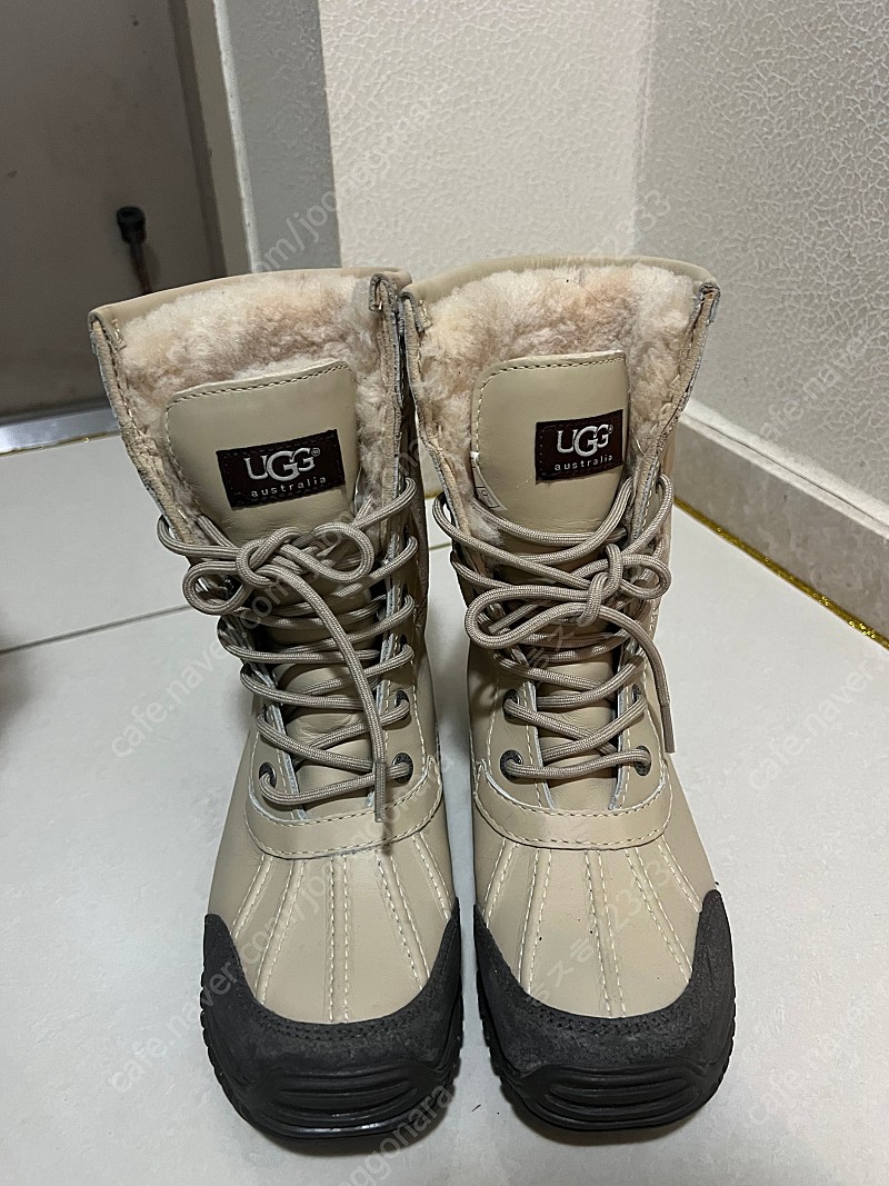 UGG 정품 235 스노우 부츠 판매 | 여성의류 | 중고나라
