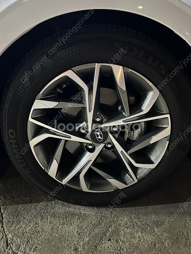 쏘나타 dn8 센슈어스 17인치 22년 4월 출고휠 팝... | 휠/타이어 | 중고나라