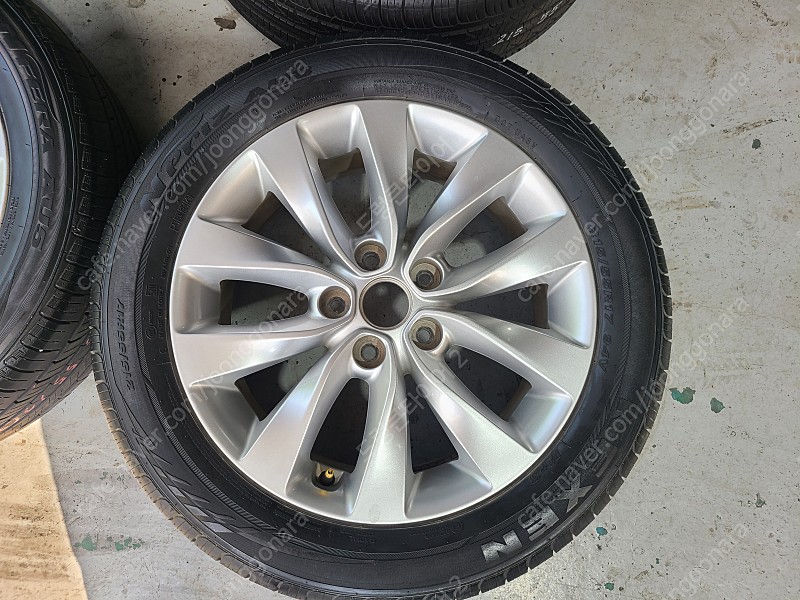 [판매]K5 중고 17인치 2155517 훨타이어 팝니... | 휠/타이어 | 중고나라