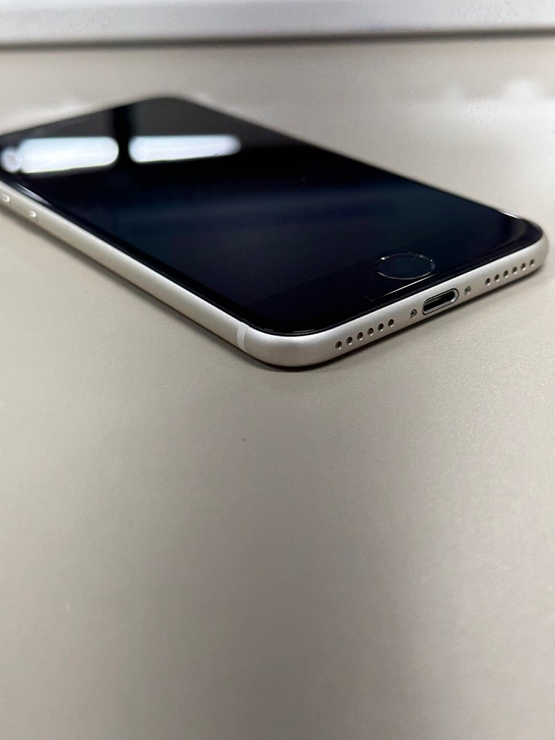 아이폰 SE3 스타라이트 128기가 외관 SSS급 단말... | 스마트폰 | 중고나라