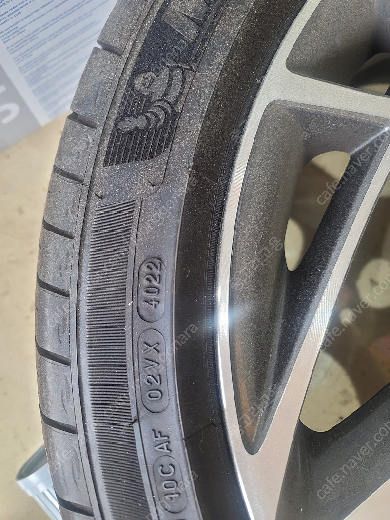 신형 제네시스g90 Rs4 20인치 휠타이어 전륜 1개 휠 타이어 중고나라