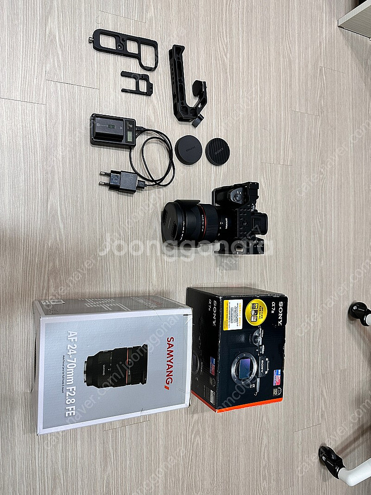 소니 A7M3 / 삼양 24 -70 풀박스 판매합니다 | 미러리스 | 중고나라