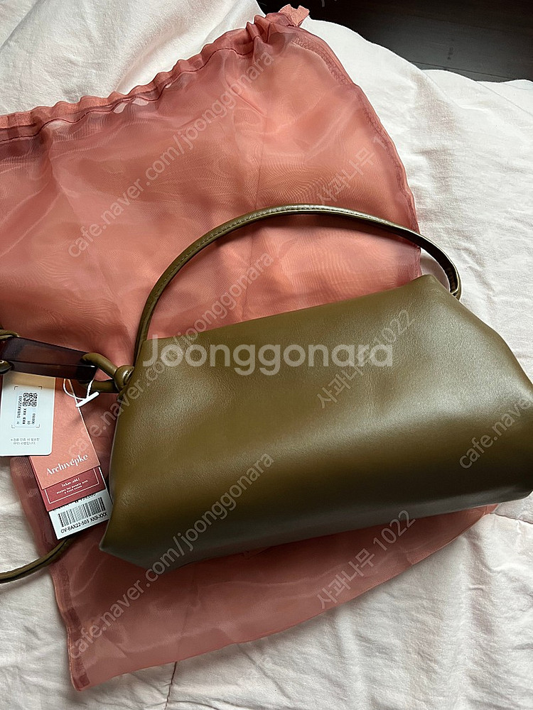 아카이브앱크 필로우백 스몰 새상품 페스토 여성의류 중고나라