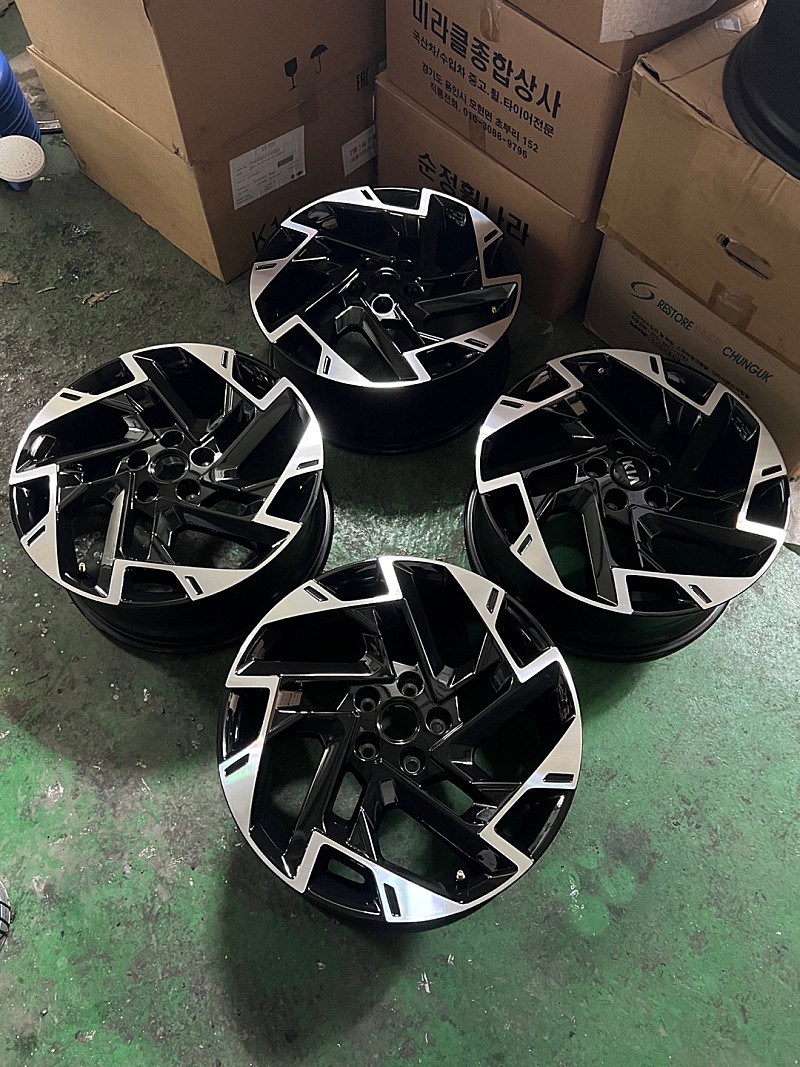 [판매] 스포티지 nq5 19인치 휠 판매합니다 | 휠/타이어 | 중고나라