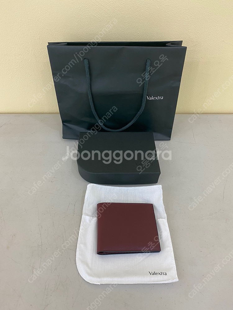 발렉스트라 Bifold 6cc 지갑 판매합니다 새제품 기타 수입명품 중고나라