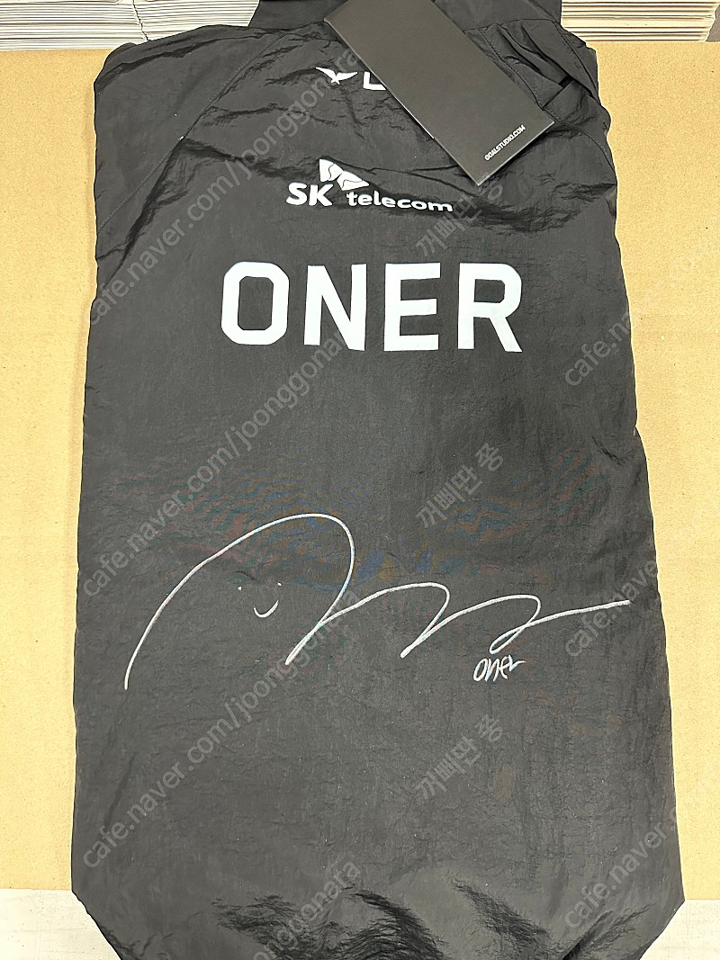 LCK SKT T1 제우스 오너 벵기 친필사인 자켓 저... | 남성의류 | 중고나라