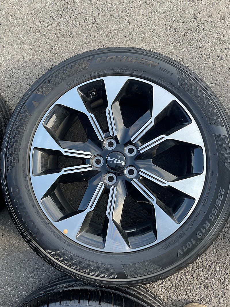 [판매] 카니발 KA4 19인치 순정 휠타이어 팝니다. | 휠/타이어 | 중고나라