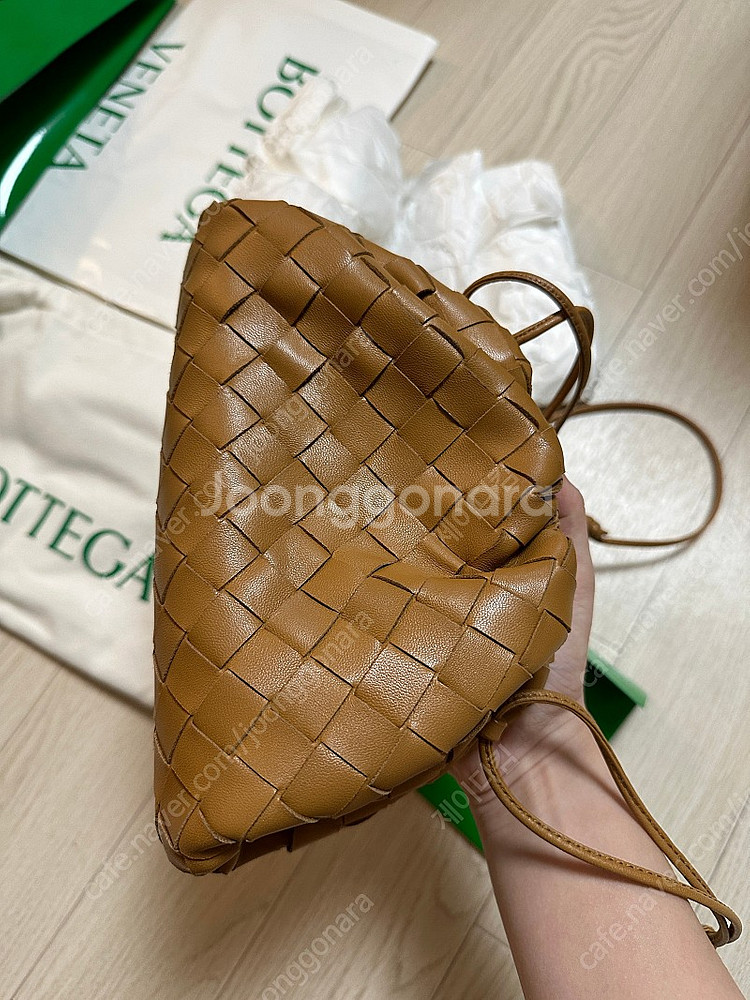 보테가베네타 만두백 미니 파우치 카멜 숄더백 중고나라