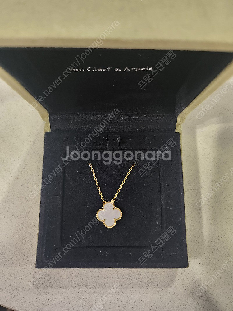 반클리프 알함브라 목걸이 빈티지 화이트자개 여성의류 중고나라
