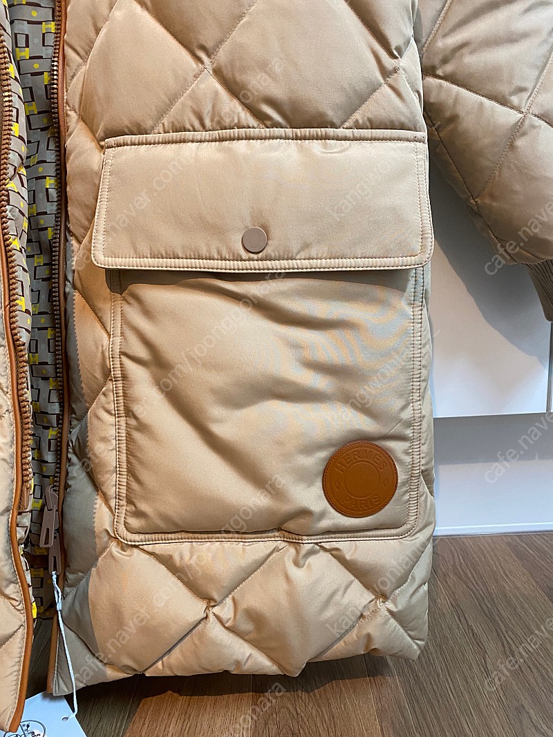 에르메스 21fw 리버시블 패딩 | 여성의류 | 중고나라