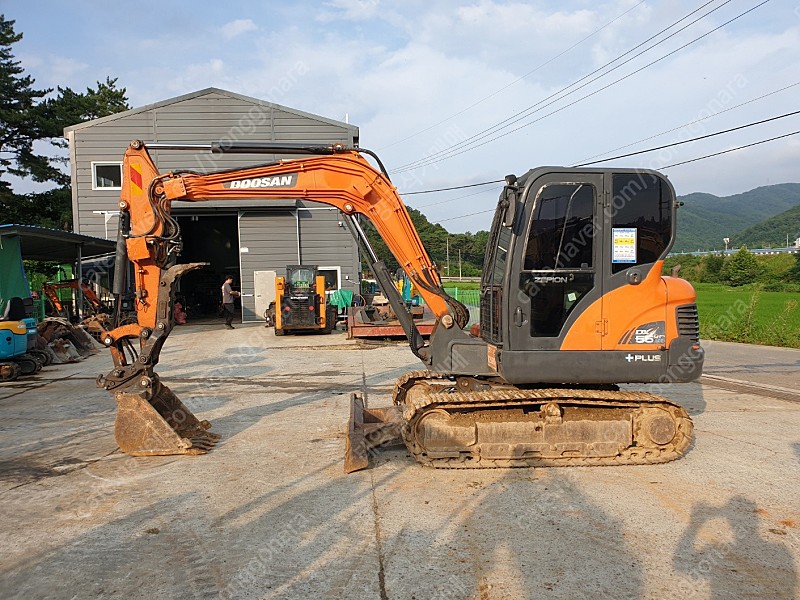 두산 02 중고굴삭기 DX55MT 코끼리집게 2014년... | 농기계/농업용공구 | 중고나라