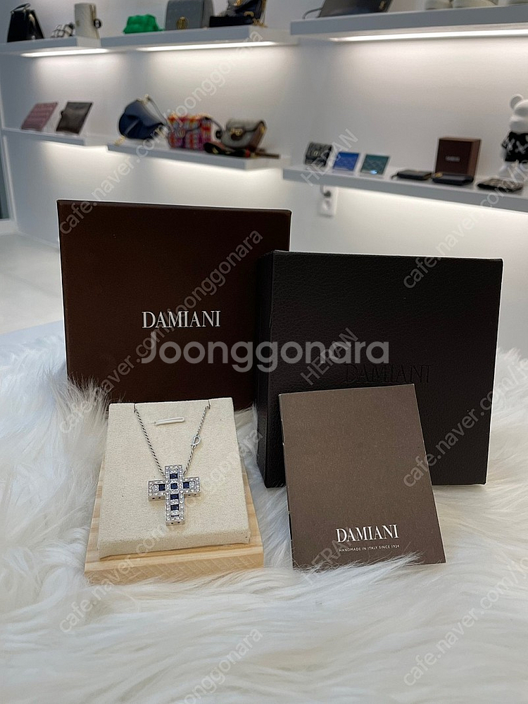 다미아니 벨에포크 사파이어 라지 숄더백 중고나라