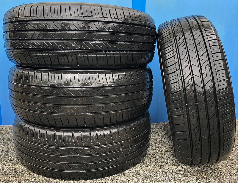 A급 중고 금호타이어 솔루스 Ta21 23560r1 휠타이어 중고나라