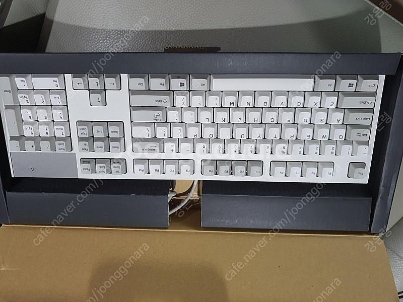 리얼포스 R2 아이보리 55g 일반 판매합니다 키보드마우스스피커 중고나라