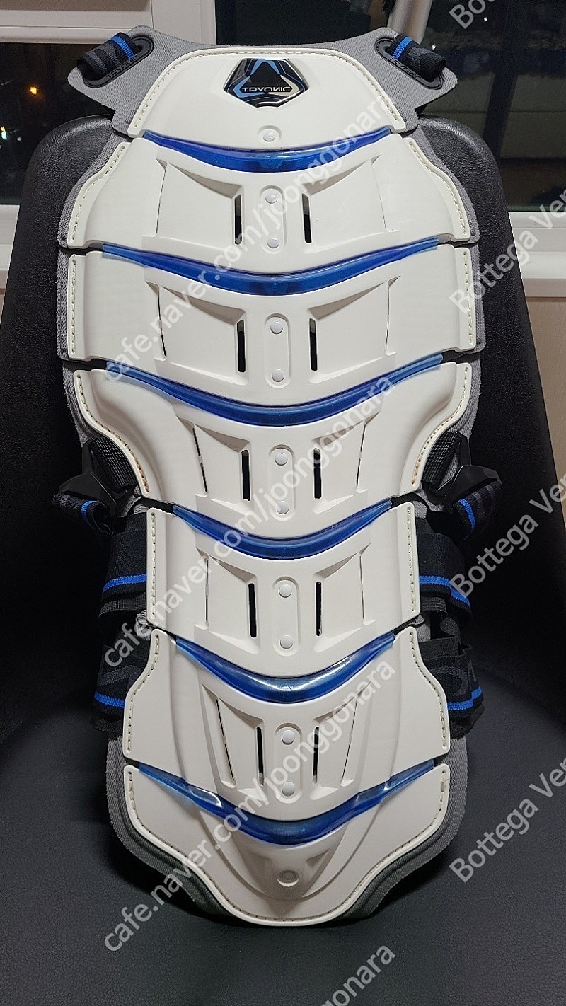 [새상품] 척추보호대 이태리 TRYONIC FEEL 3... | 오토바이 용품 | 중고나라