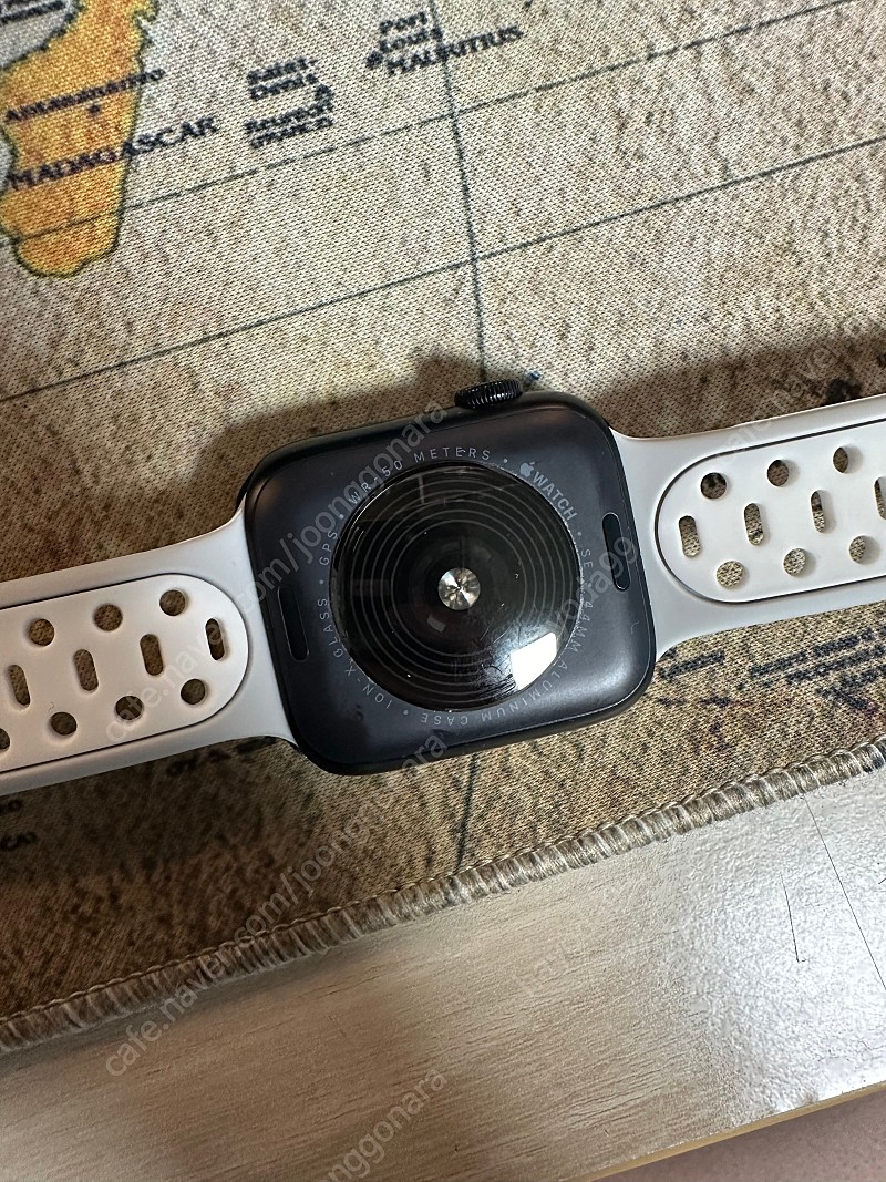 애플워치se2 44mm gps | 케이스/거치대/보호필름 | 중고나라