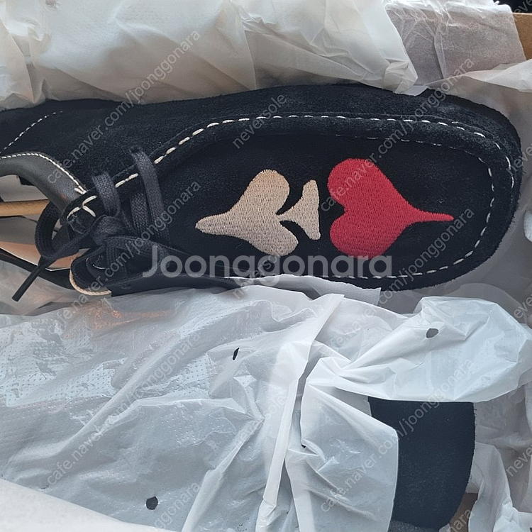 (새제품 uk9 280) 스투시 x 클락스 왈라비 서울... | 남성의류 | 중고나라