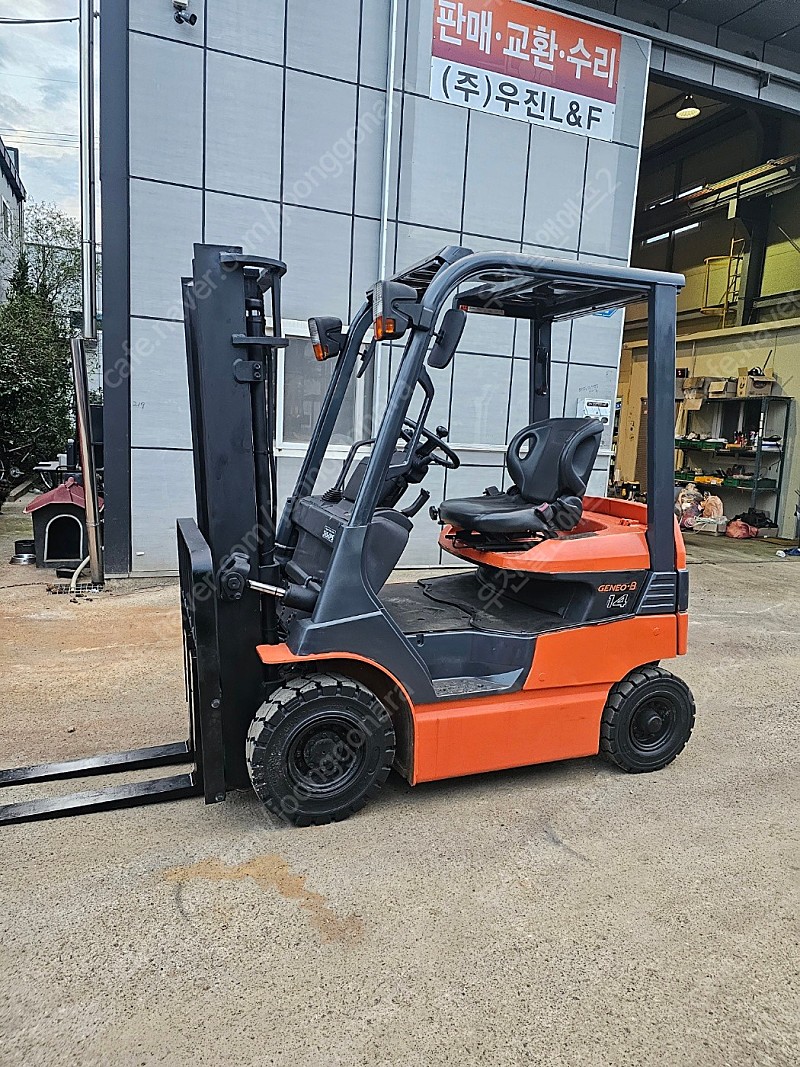 새밧데리장착 도요타 7FB 좌식1.4톤 전동지게차 20... | 산업자재 | 중고나라