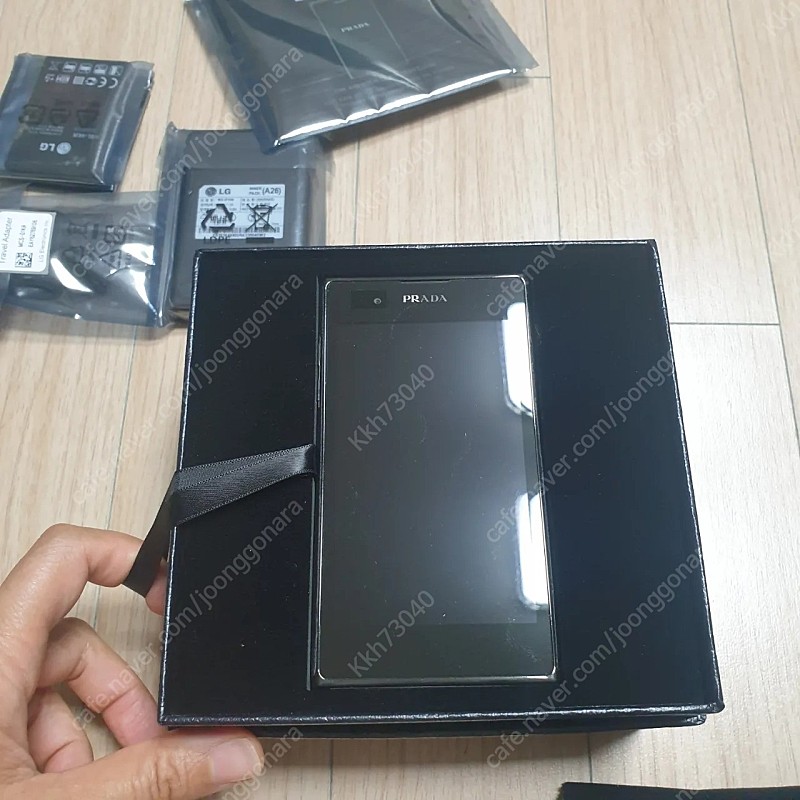 lg프라다 폰2g 소장용 | 스마트폰 | 중고나라