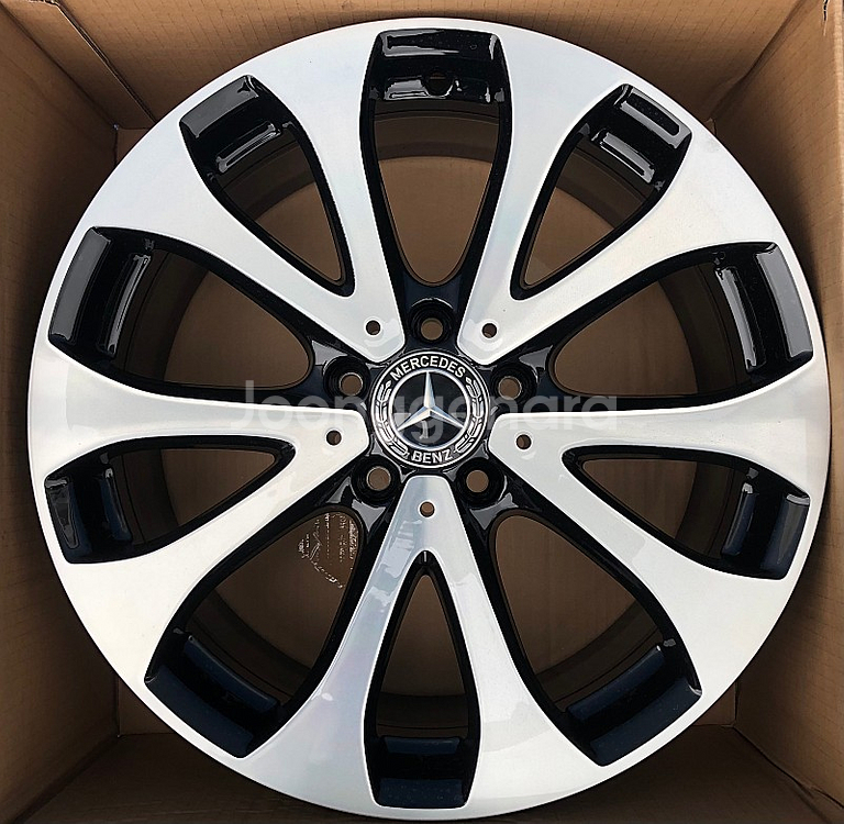 벤츠 E300 익스클루시브 18인치 흠집없는 블랙커스텀... | 휠/타이어 | 중고나라