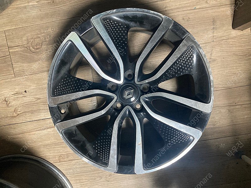 SM6 19인치 휠 팝니다 | 휠/타이어 | 중고나라