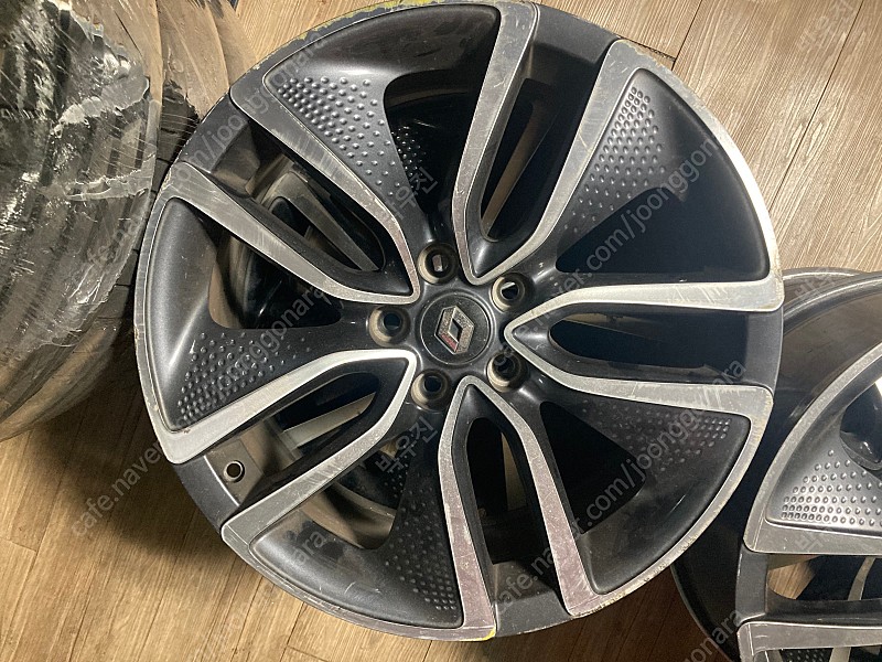 SM6 19인치 휠 팝니다 | 휠/타이어 | 중고나라