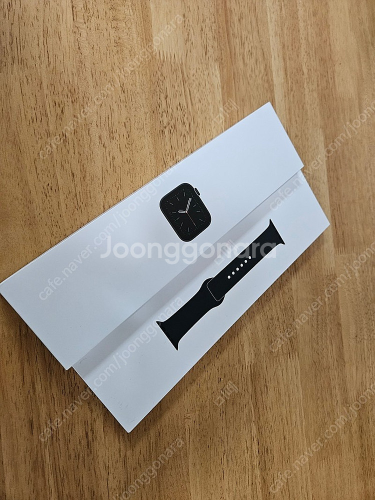 애플워치8 45mm 셀룰러 그래파이트 스테인리스 케이스거치대보호필름 중고나라