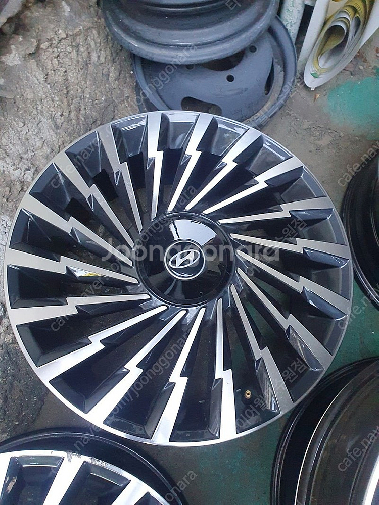 [판매] 그랜져 gn7 번개휠 19인치 중고휠 | 휠/타이어 | 중고나라