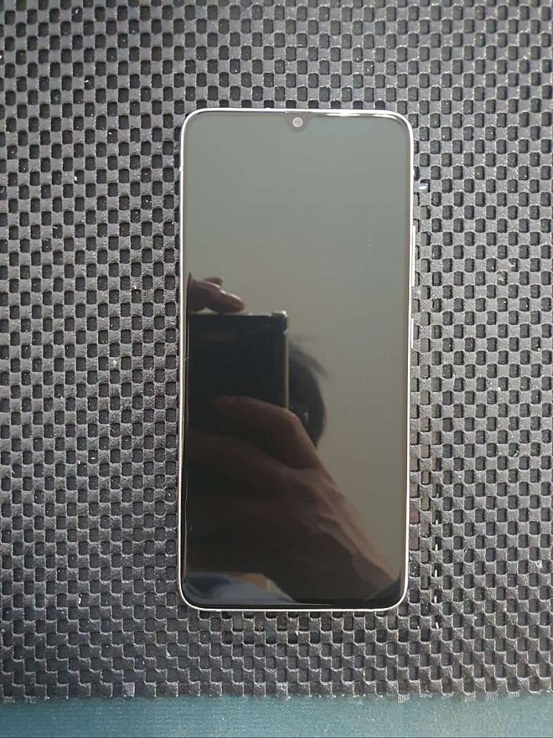 부산 김해 갤럭시 A90 화이트 128기가 LG개통 게... | 삼성 | 중고나라