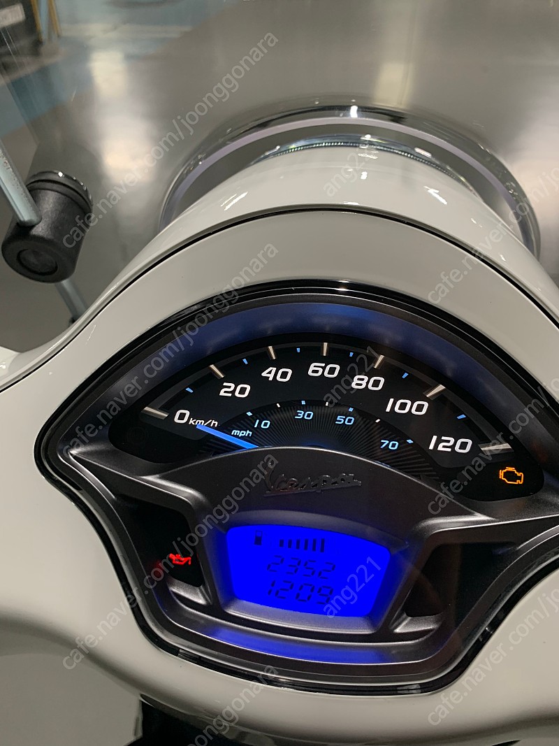 베스파 22년식 LX125 ABS 2352km | 125cc 이하 | 중고나라