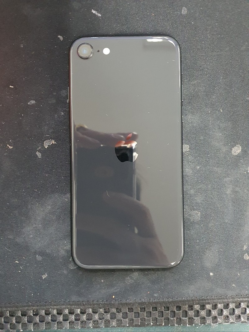 부산 아이폰se2 블랙 128기가 배터리 86% 깔끔한... | 삼성 | 중고나라