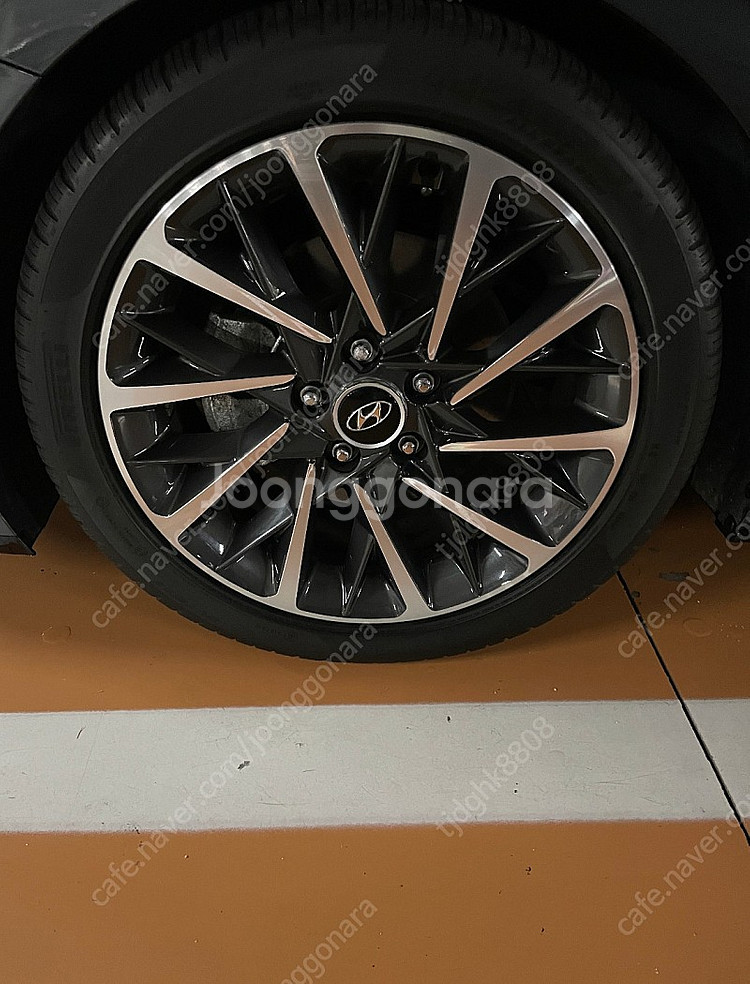 쏘나타 dn8 18인치 휠타이어 팝니다 | 휠/타이어 | 중고나라