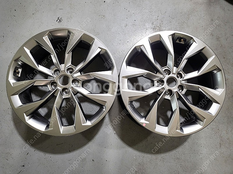 쏘렌토 MQ4 20인치 기스없는 순정휠 중고휠 팝니다 | 휠/타이어 | 중고나라