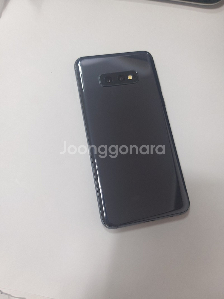 갤럭시s10e 아담사이즈 128기가 케이스드려요 | 스마트폰 | 중고나라