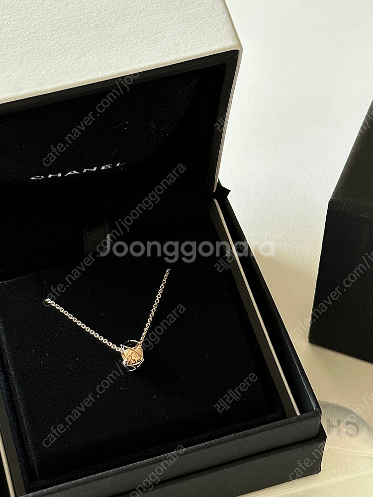 샤넬 코코크러쉬 목걸이 베이지골드 중고나라 카페에서 운영하는 공식 사이트