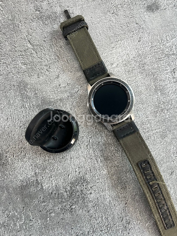 R805 갤럭시 워치 46mm 실버 4기가 5만 판매합... | 삼성 | 중고나라